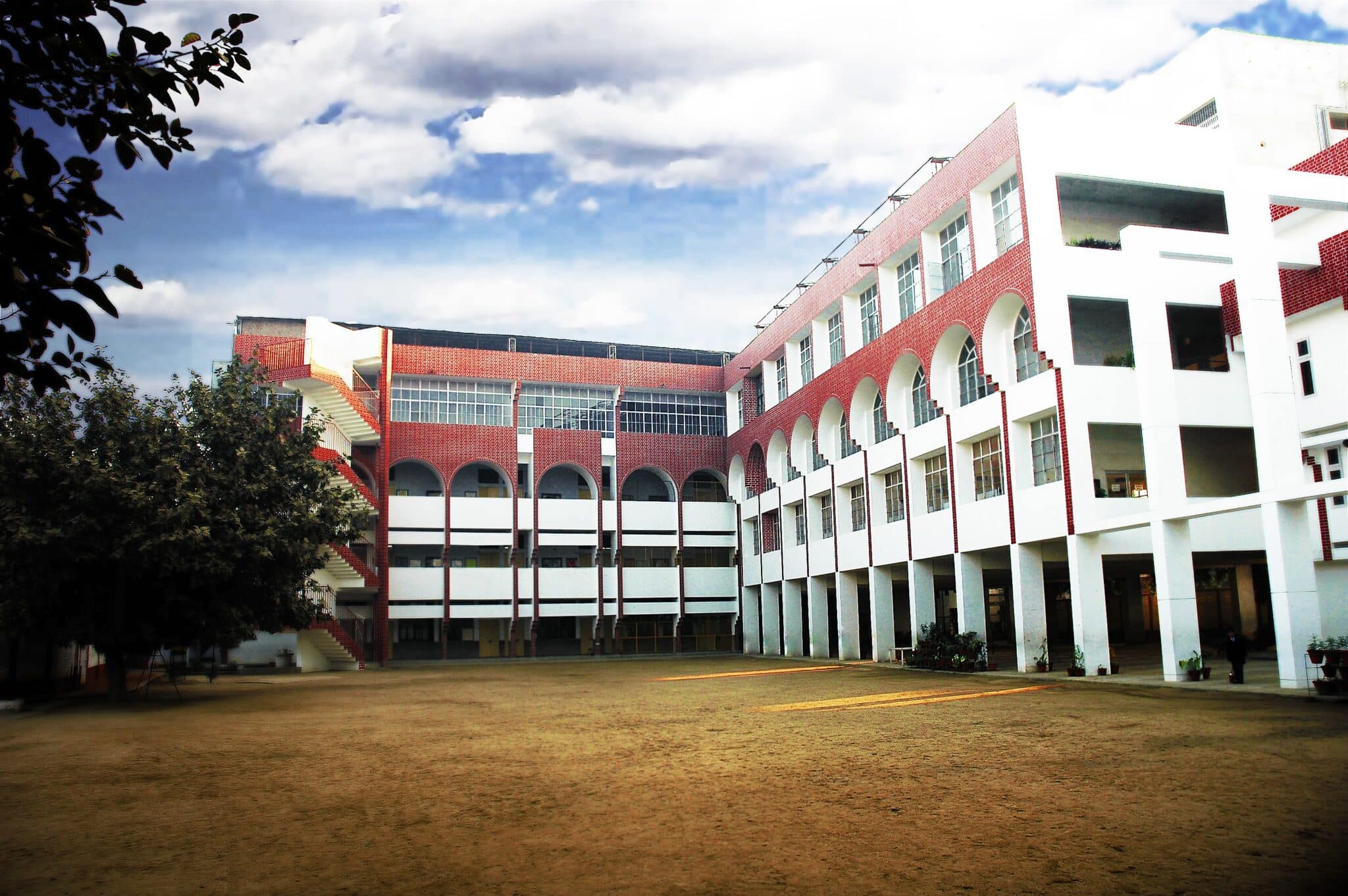 school building pic - Modern School
